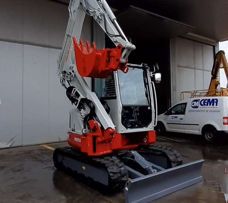 NUEVA TAKEUCHI TB257FR – CEMA – Maquinaria